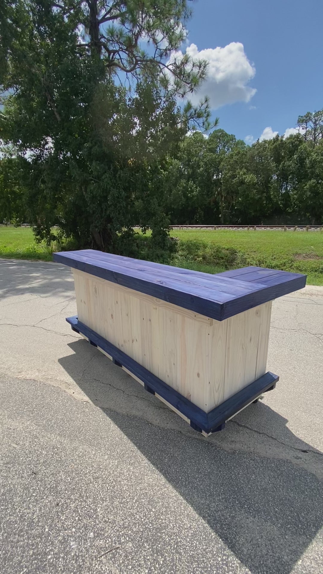 Deposit only! 8ft L shape. Outdoor bar. Indoor bar. Reception desk. Ca ...